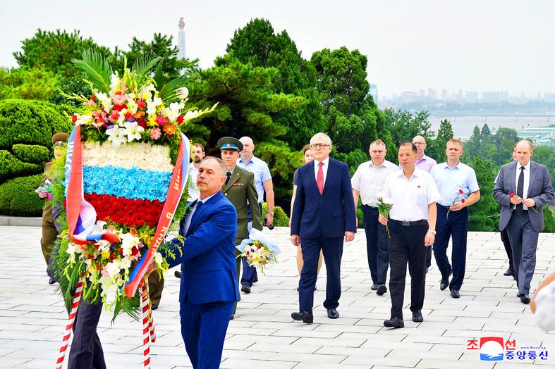 Separatist Donetsk leader calls for ties with North Korea - Taipei Times