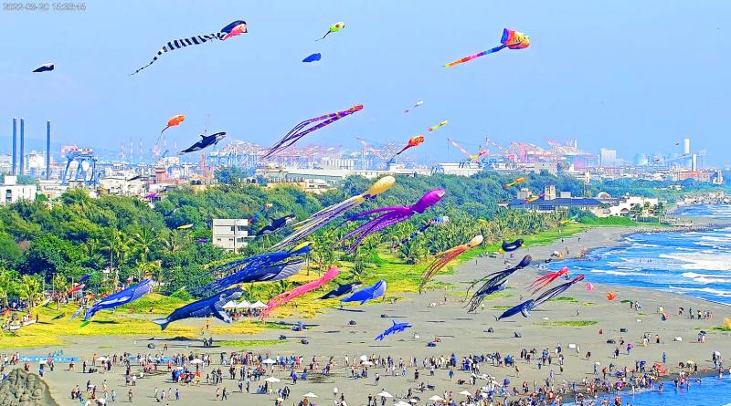 Unique flying objects - Taipei Times