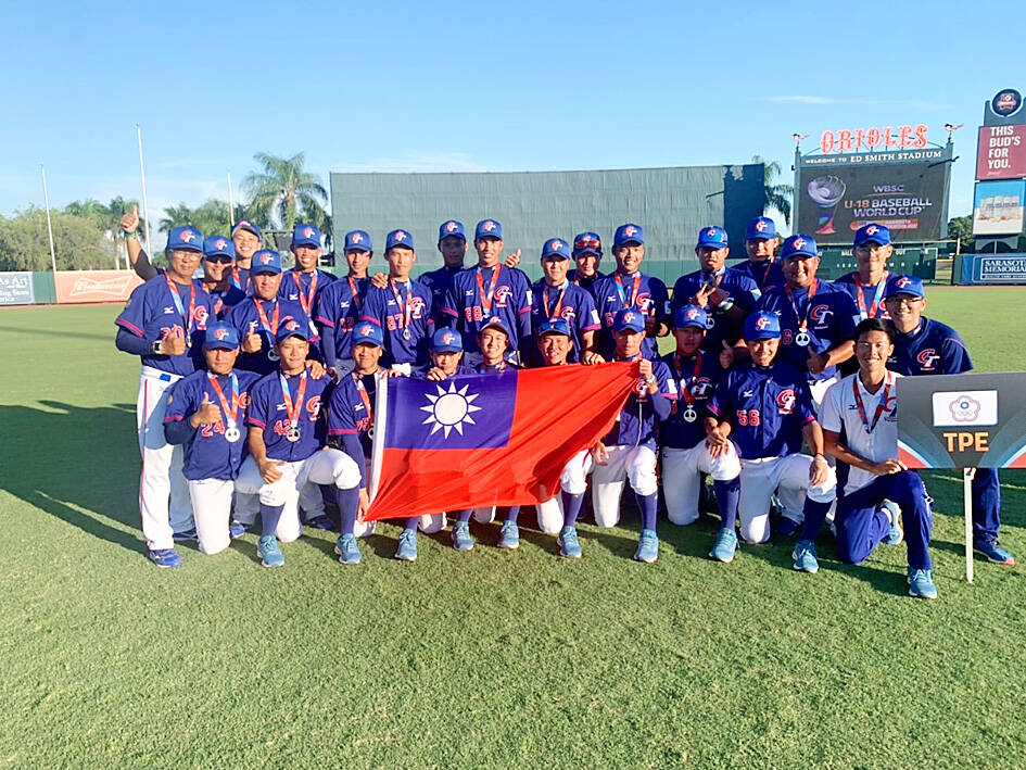 Taiwan lose to US, claim silver medals in Florida - Taipei Times