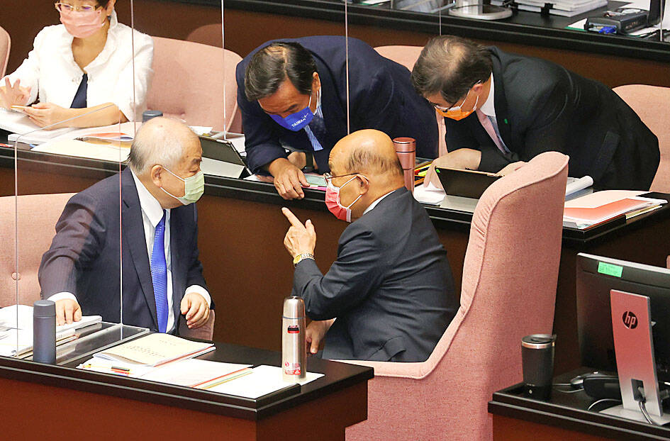 Cabinet budget calls for 12.9% more for defense - Taipei Times