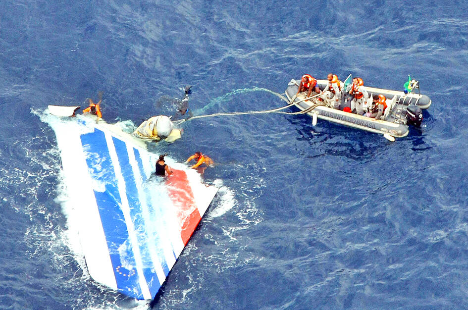 Air France, Airbus face trial in Rio-Paris crash - Taipei Times