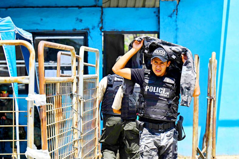 Mounting violence creates state of fear in Ecuador - Taipei Times