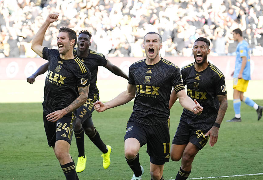 Bale rescues LA to win MLS Cup - Taipei Times