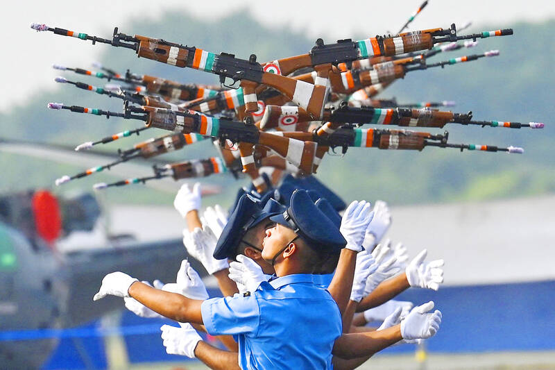 Airborne - Taipei Times