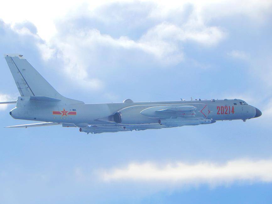 China sends most bombers in two years - Taipei Times