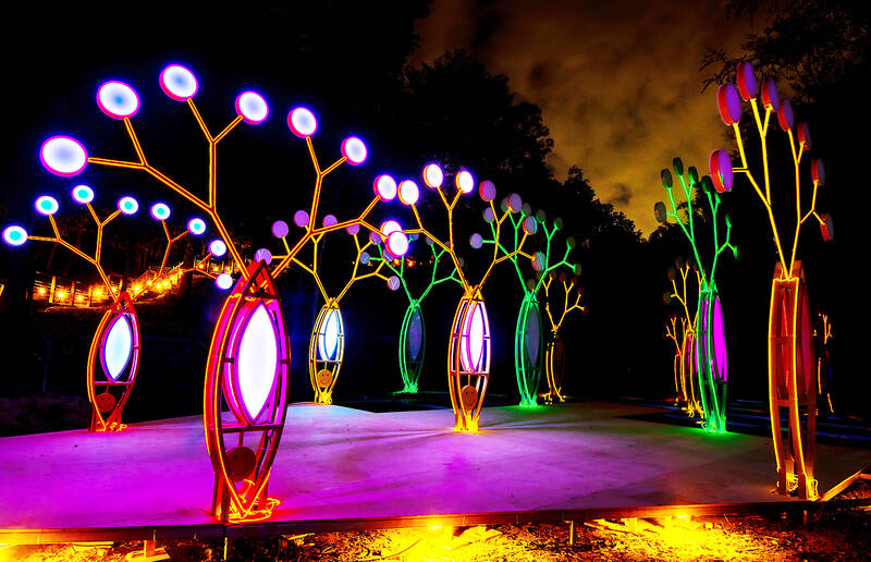 Illuminating - Taipei Times