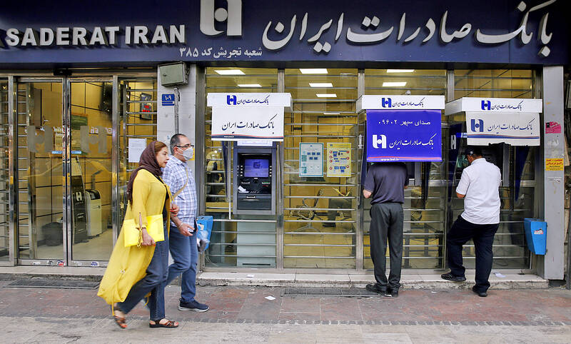 Iran, Russia move to link banks to evade sanctions - Taipei Times