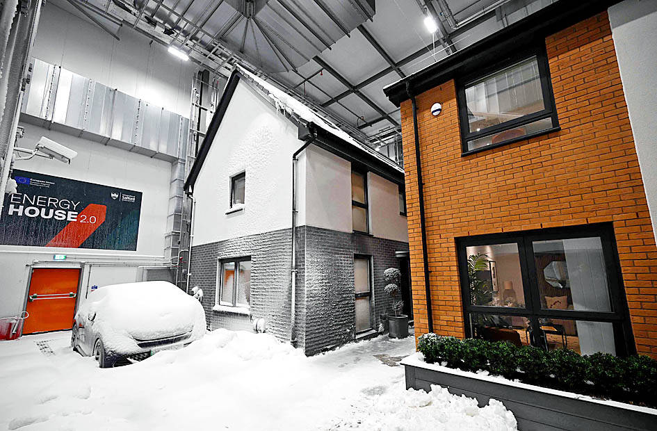 UK lab generates weather to test homes of the future - Taipei Times