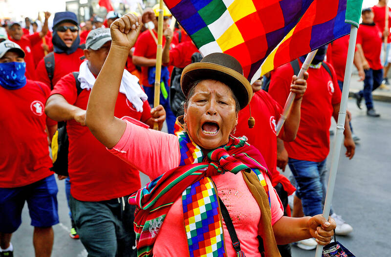 Fresh rallies begin in Peru two months into demonstrations - Taipei Times