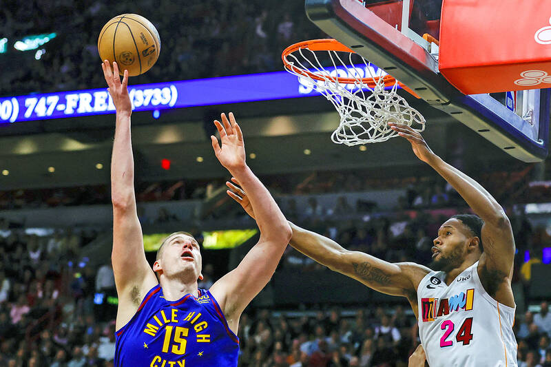 Nikola Jokic leads Nuggets over Miami Heat - Taipei Times