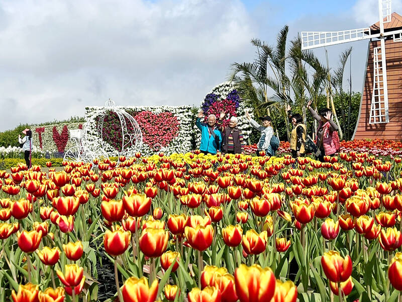 Tulip tour - Taipei Times