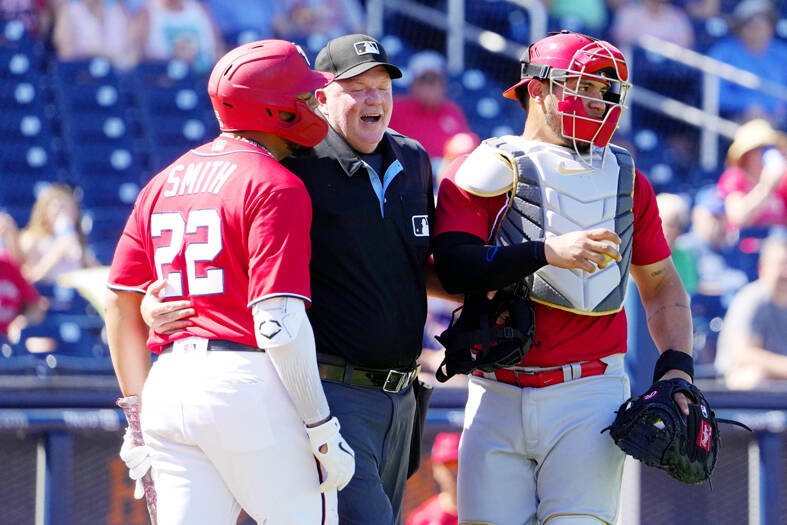 Opening day of MLB registers 14 clock violations - Taipei Times
