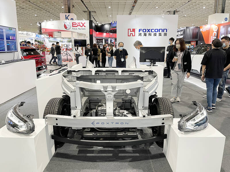 Hon Hai sets EV model rollout goal - Taipei Times