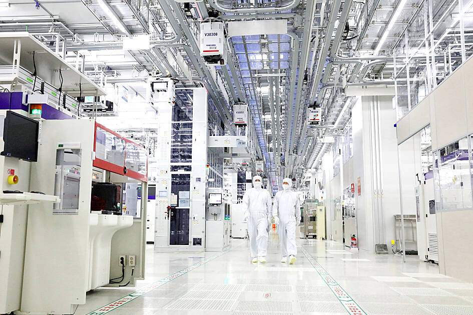 Seoul sees US extending PRC chip export waiver - Taipei Times