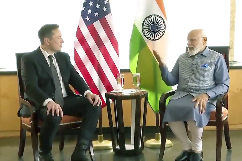 Tesla to invest in India, Musk says - Taipei Times