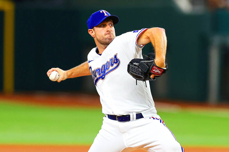 Scherzer wins on debut for Rangers - Taipei Times