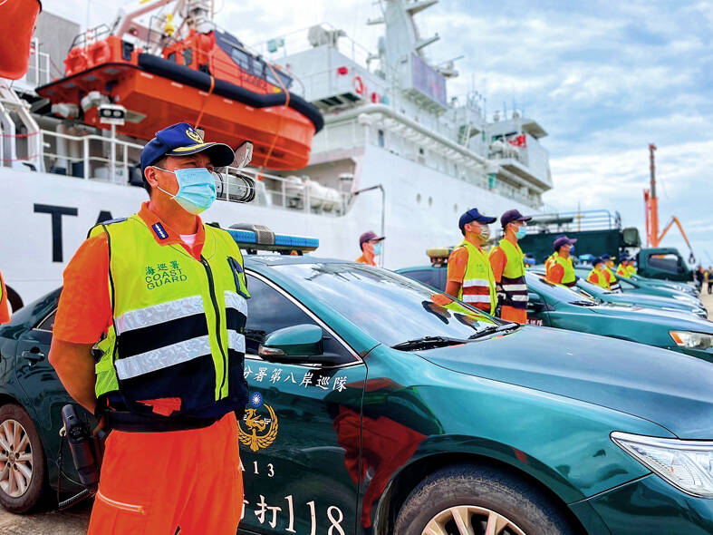 Coast guard battling to keep staff, short of equipment - Taipei Times