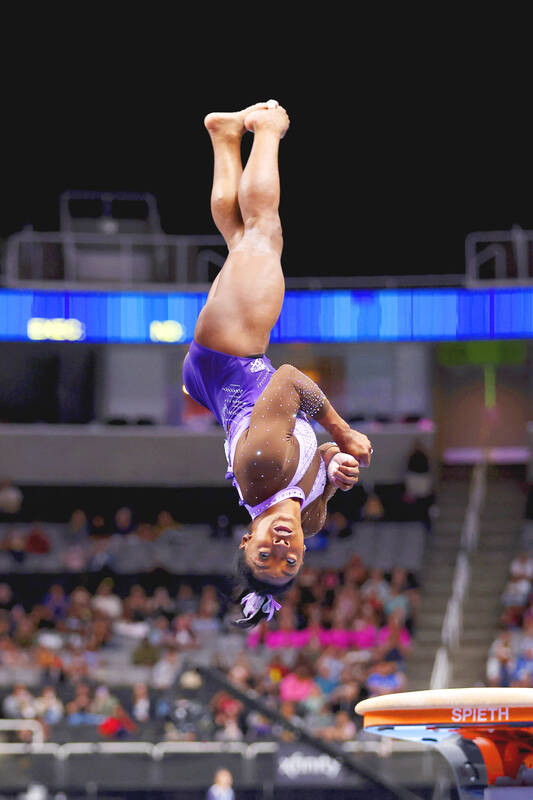 Biles wows on vault; signs are she is as good as ever - Taipei Times