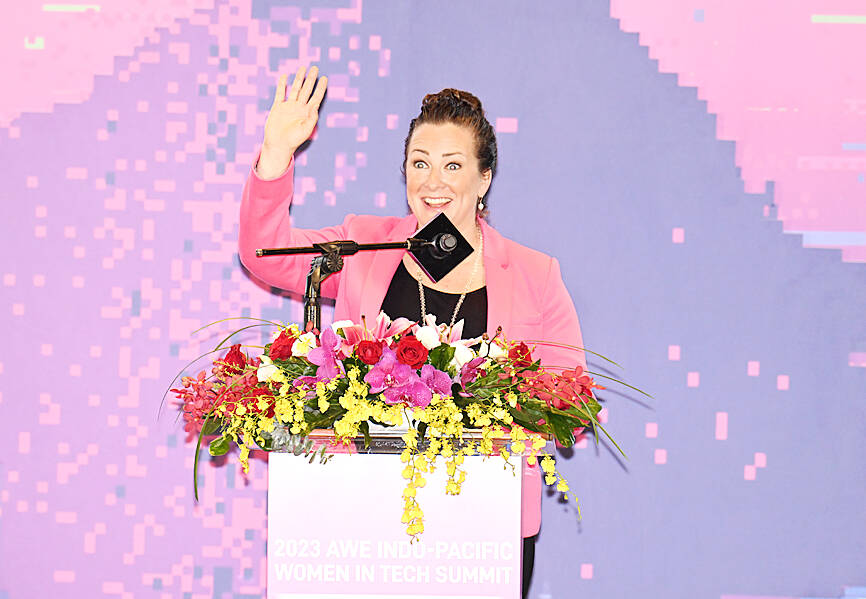 US official praises support for female entrepreneurs - Taipei Times