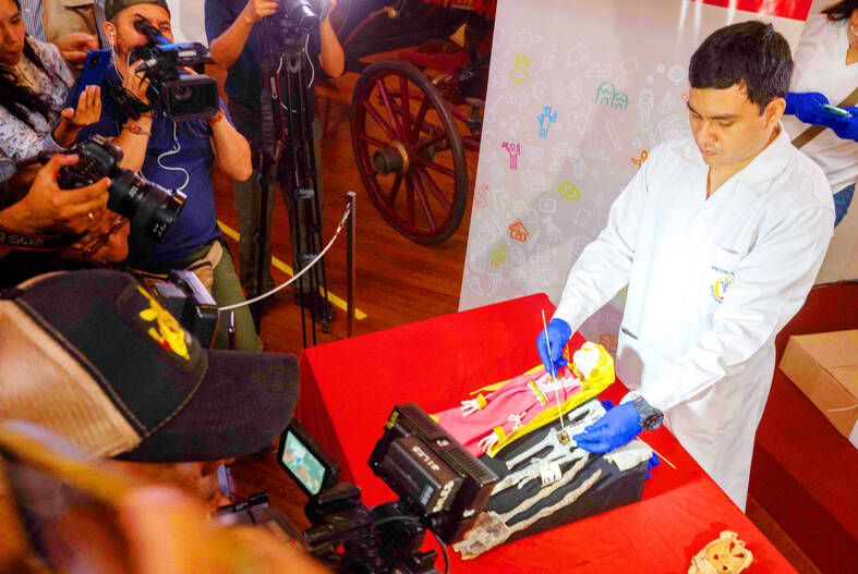 Doll-like figures in Peru not aliens: forensic experts - Taipei Times