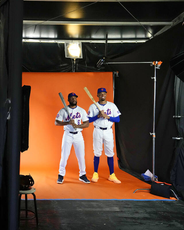 MLB players complain about see-through pants - Taipei Times