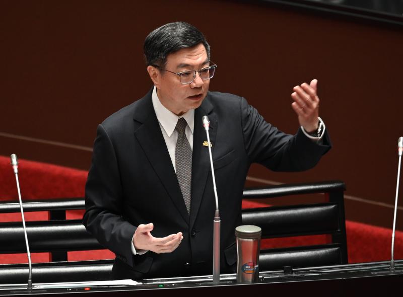 Premier offers concession to end budget impasse - Taipei Times
