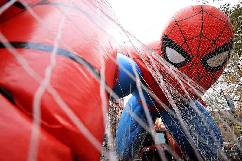 Webbed up - Taipei Times