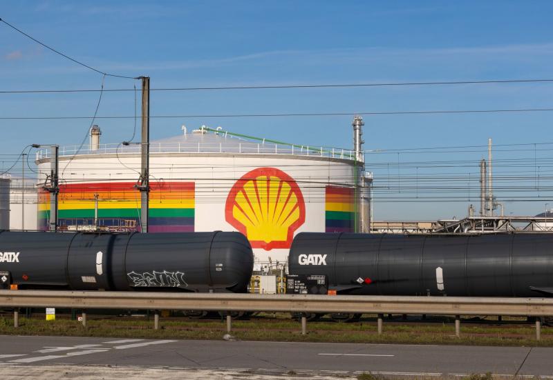 Shell keeps up investor payouts even as profit drops, debt rises ...